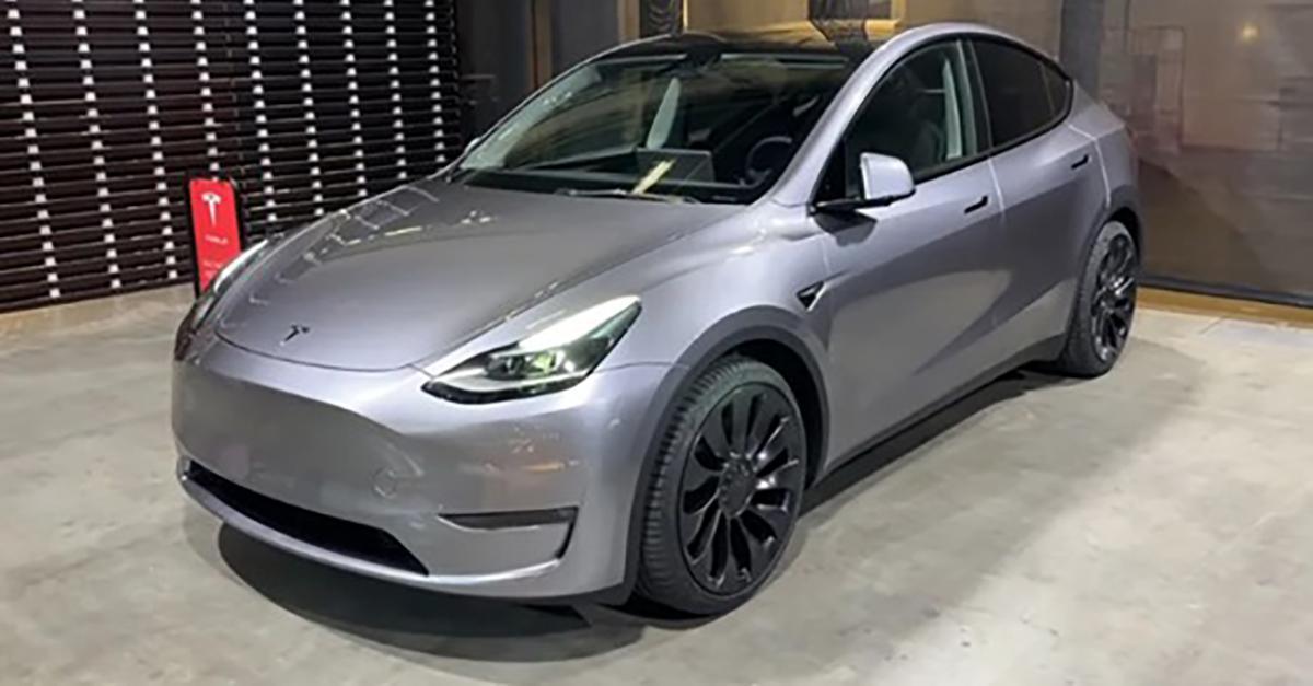 特斯拉玩起換裝 不再只是黑與白挑選