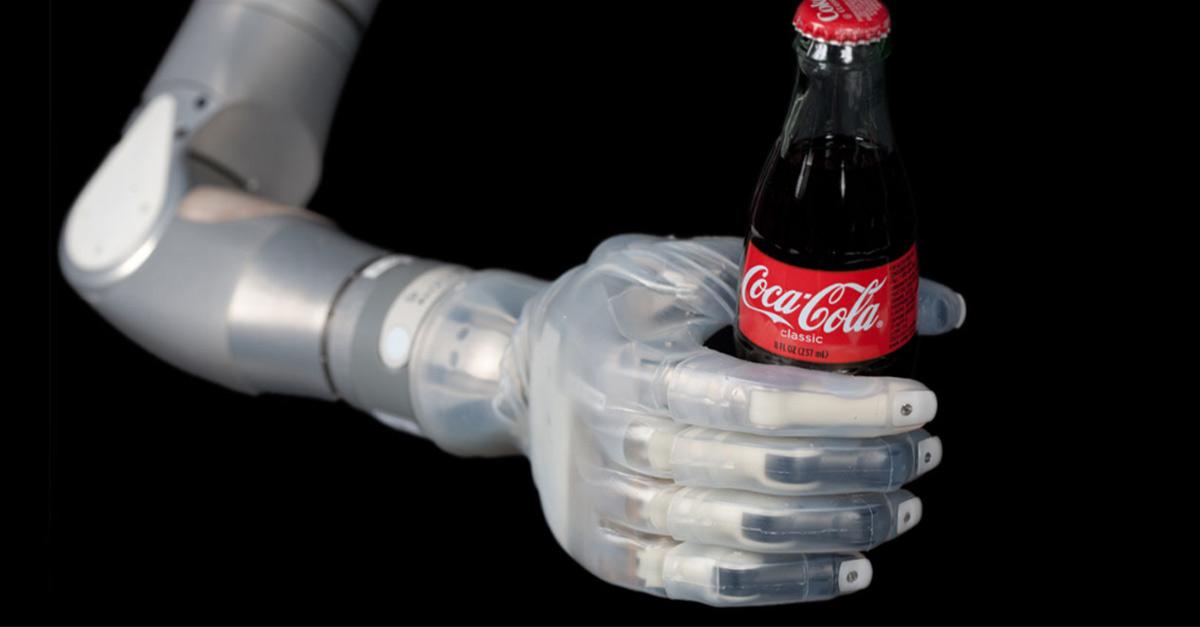 人工智慧驅動義肢 幫肩部截肢者伸手過頭頂