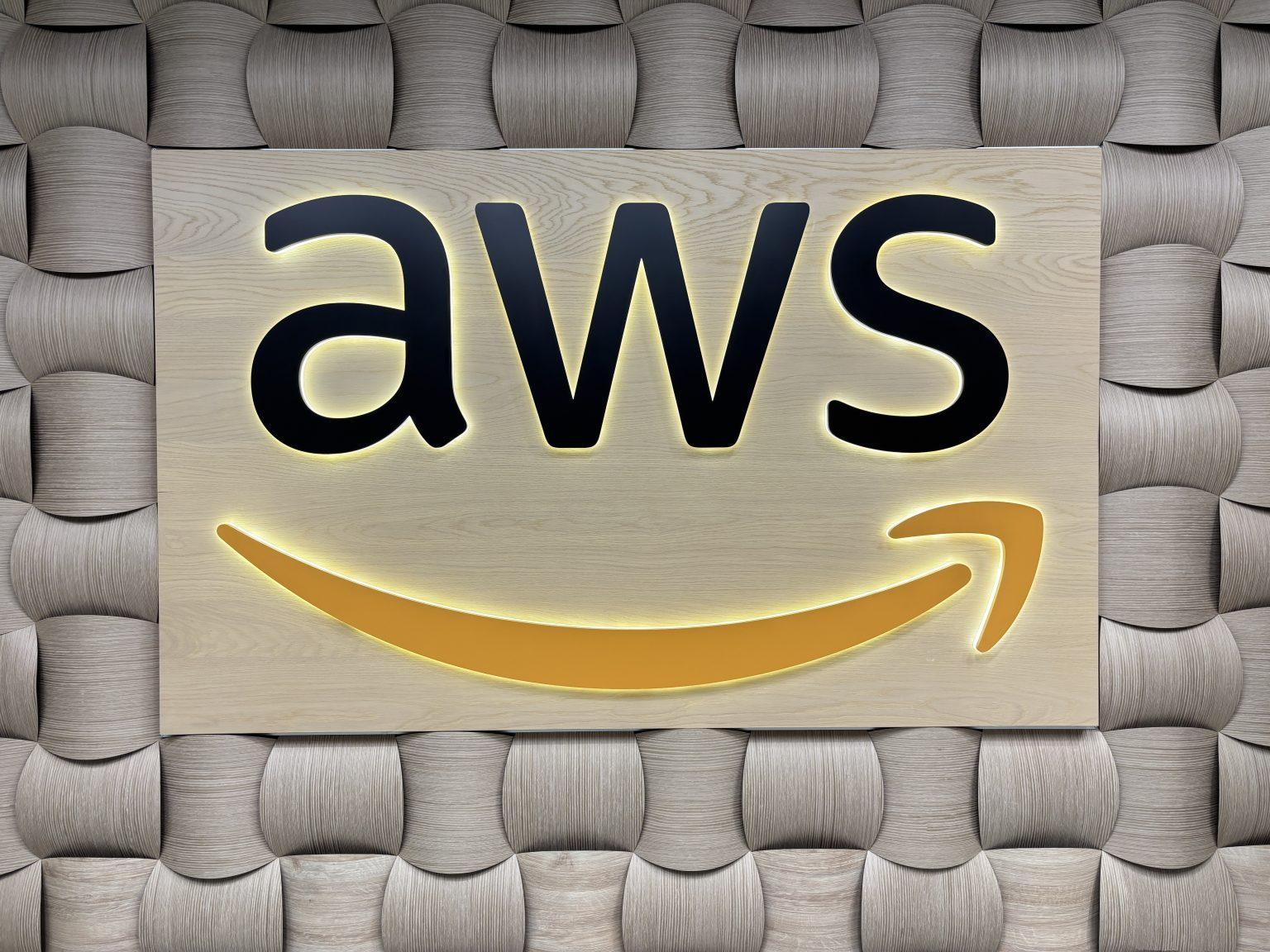 距預告僅隔一個月 亞馬遜AWS揮刀裁員百人！雲端運算部門開第一槍