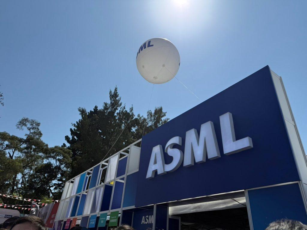 ASML揭AI成核心引擎 展望2026年需求強勁